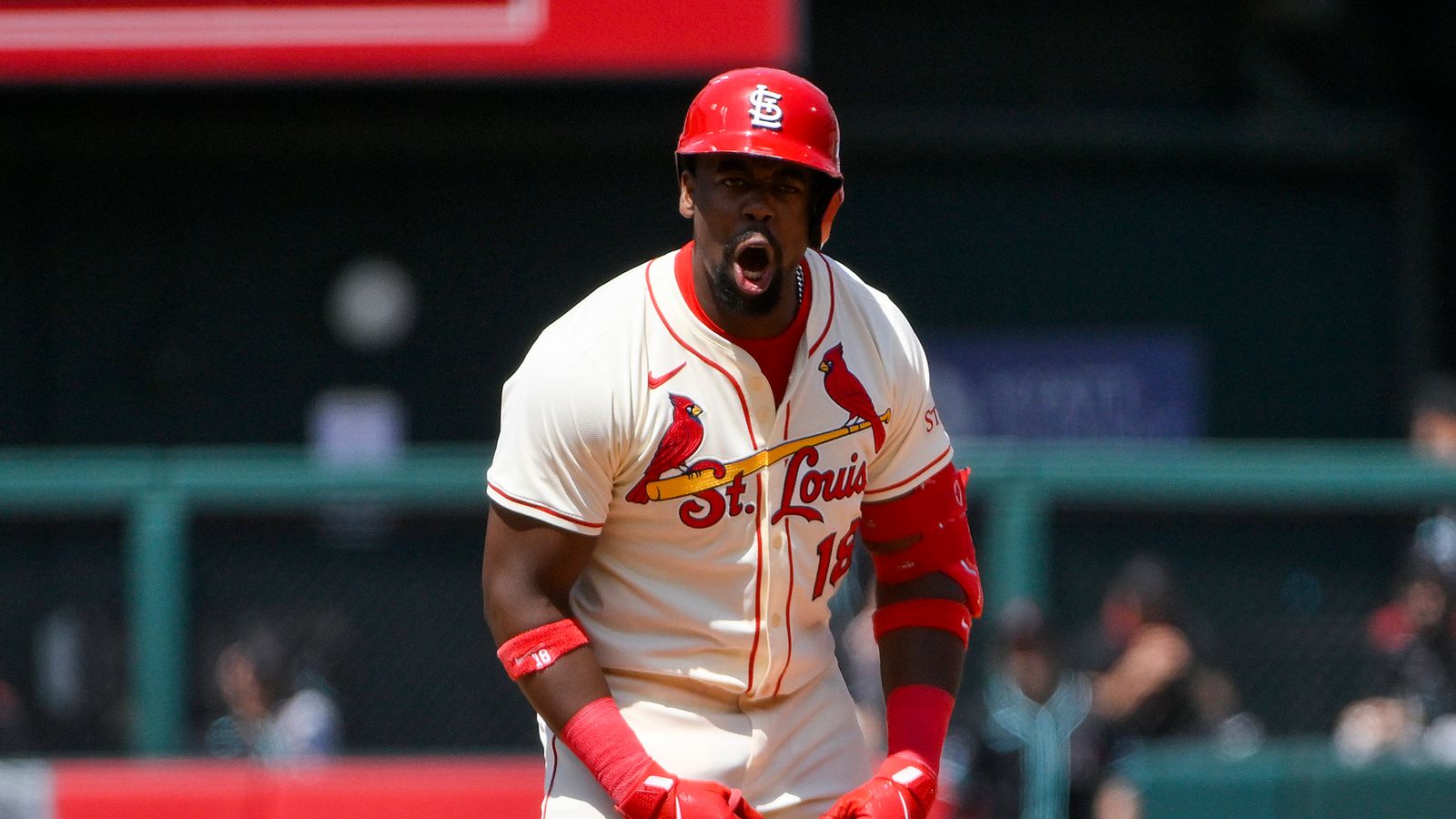 Walker Powers Cardinals Past D-backs in 6-5 Rally Win